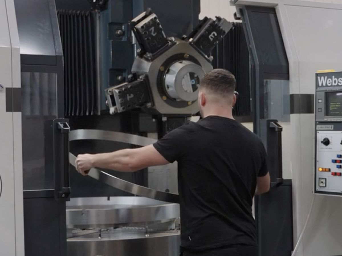Machining Of Pipe End Fittings, Shrouds, Brackets & Sealing Rings